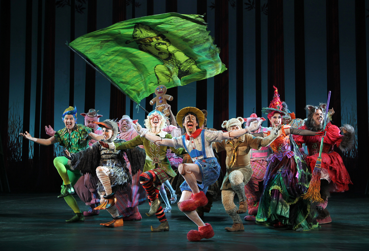 Interview With Shrek Actor Eric Petersen Shrek The Musical Is