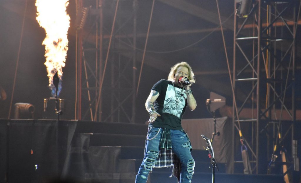 Review: Guns ‘N Roses Better Than Ever in Return to St. Louis – ReviewSTL